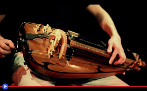 Amplificati dalle corde di strumenti inusitati - Il blog di Jacopo Ranieri