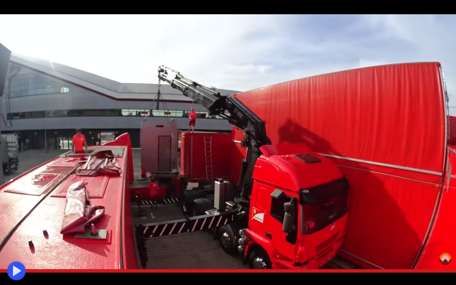 F1 containers: la macchina dei trasporti dietro il grande show - Il ...