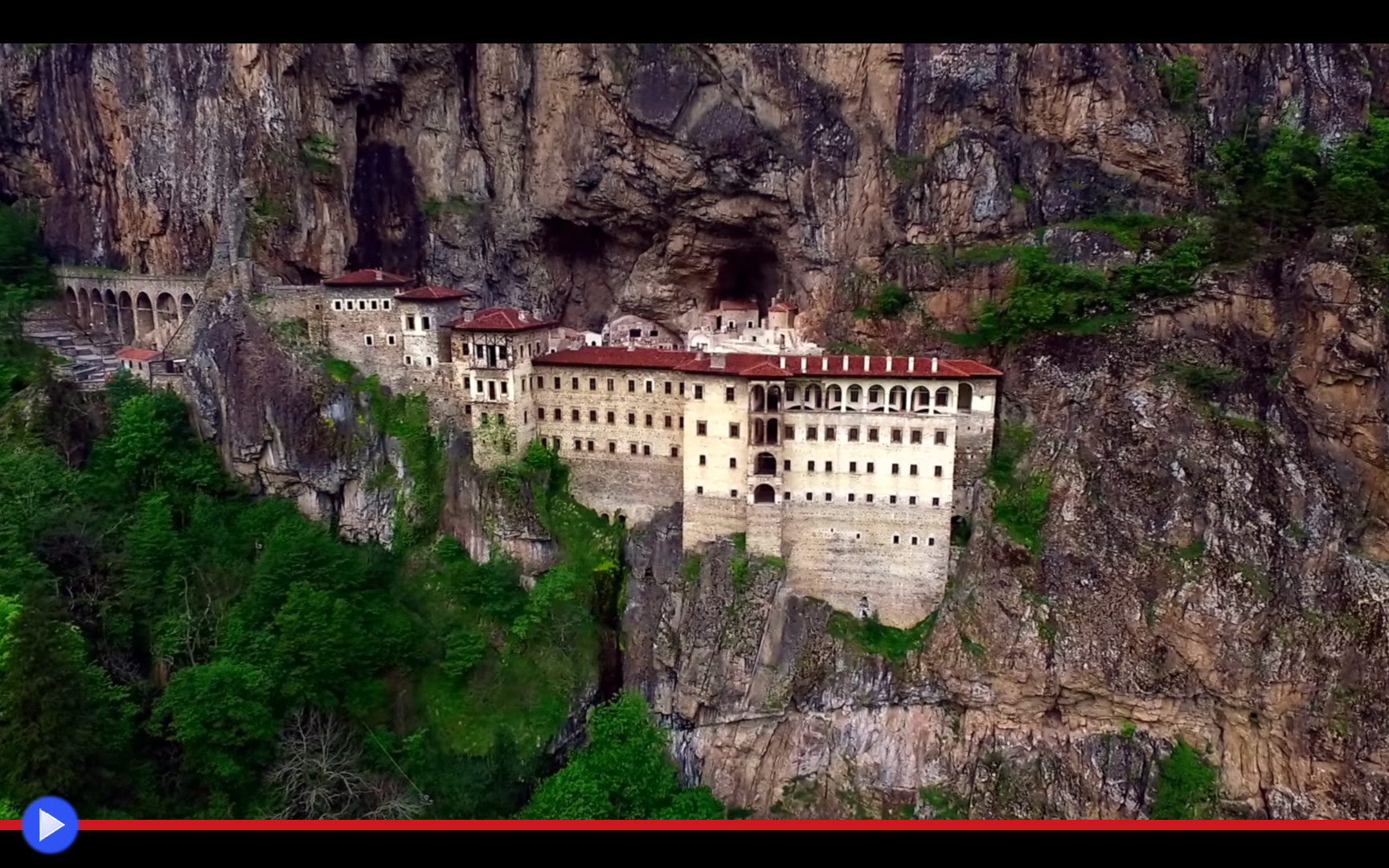 Gli echi di Sumela, fortezza della fede scavata nella roccia del Ponto - Il blog di Jacopo Ranieri