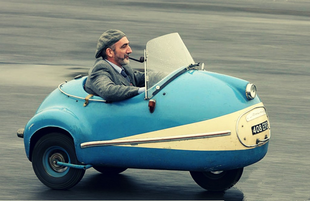 Brütsch Mopetta, l'invenzione retrofuturista di un ovetto a motore - Il ...