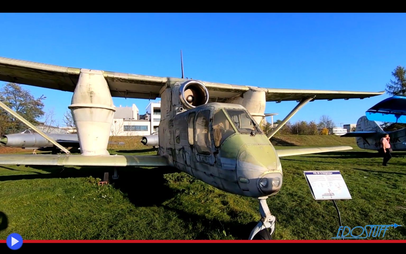 Il più pesante dei biplani, lentissimo tra i jet, che solevano chiamare ...