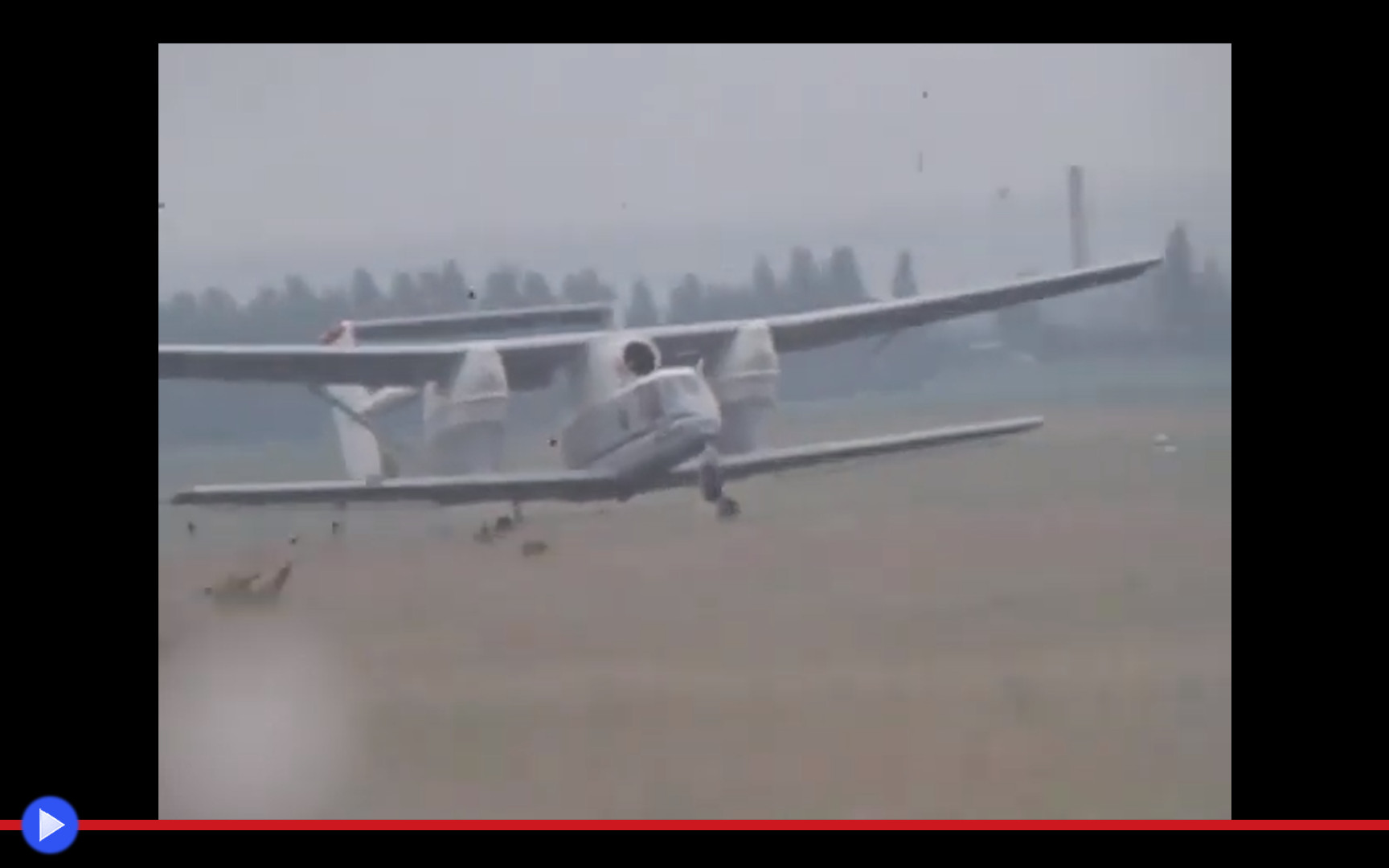 Il più pesante dei biplani, lentissimo tra i jet, che solevano chiamare ...