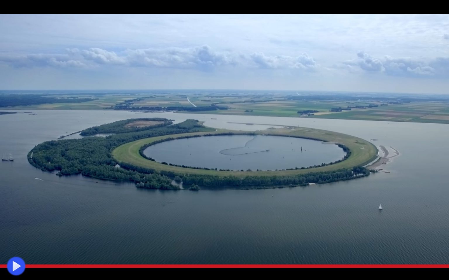 L'occhio mai sopito che sorveglia l'aeroporto della capitale olandese ...