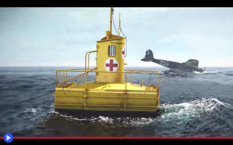 Affittasi monolocale vista mare, ancorato nel bel mezzo della Manica ...