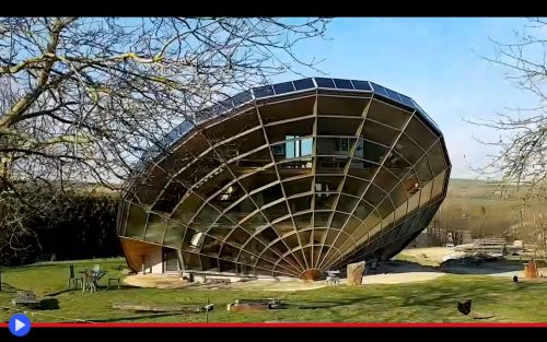 La casa costruita come una conchiglia per massimizzare l’energia delle ...