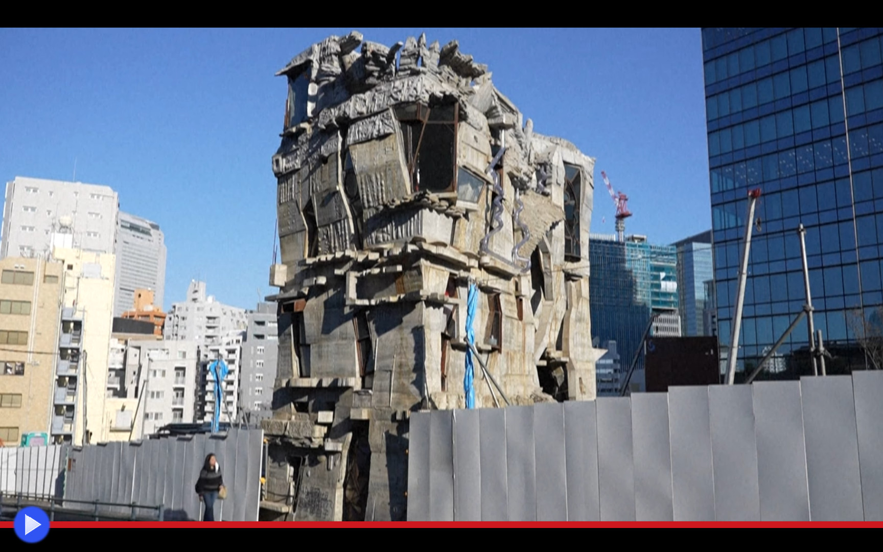 La torre post-apocalittica creata per imporsi tra i rigorosi poligoni tokyoiti - Il blog di ...